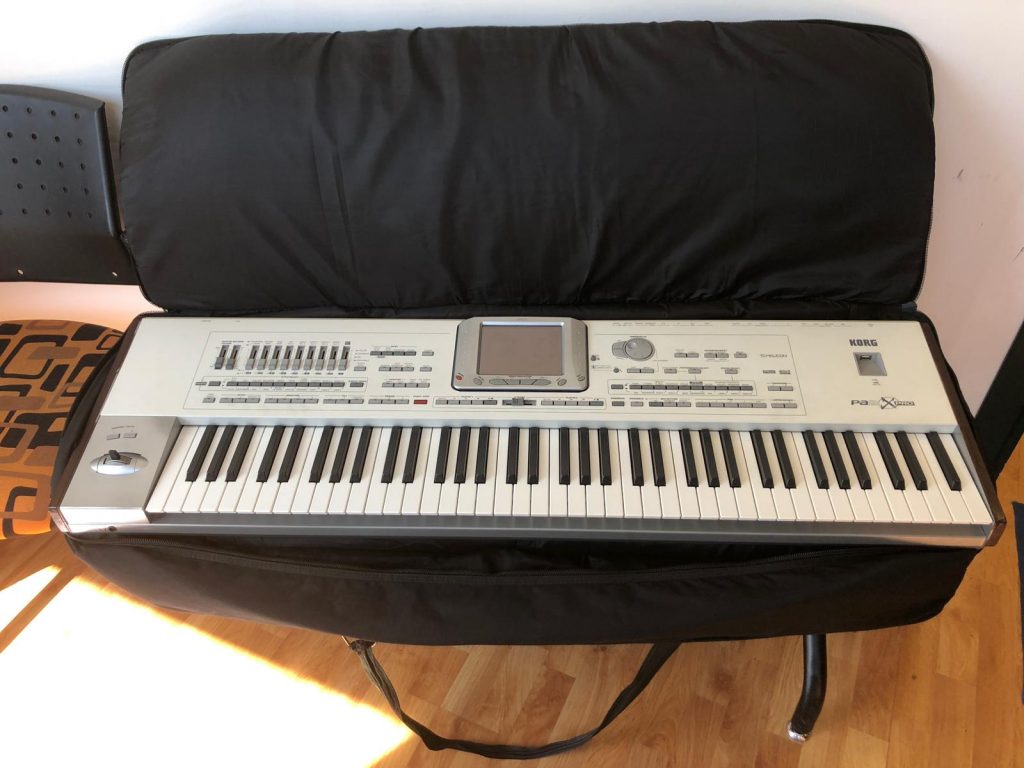KORG PA2X PRO TASTIERA ARRANGER 76 TASTI USATA + CUSTODIA IMBOTTITA ...